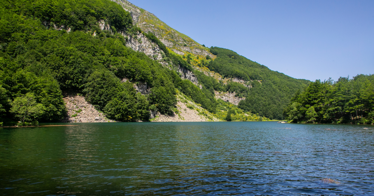 Alta Via dei Laghi. Escursione guidata al Lago Baccio e al Lago Santo ...